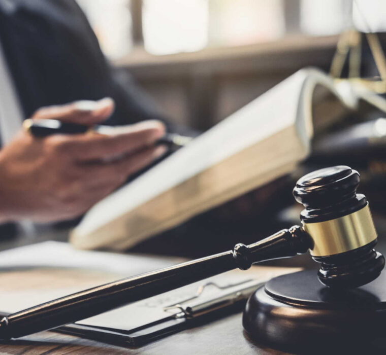 Derek E. León - León Cosgrove Jiménez, LLP